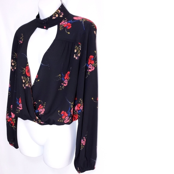 Windsor | Tops | Windsor Black Floral Vcut Top | Poshmark